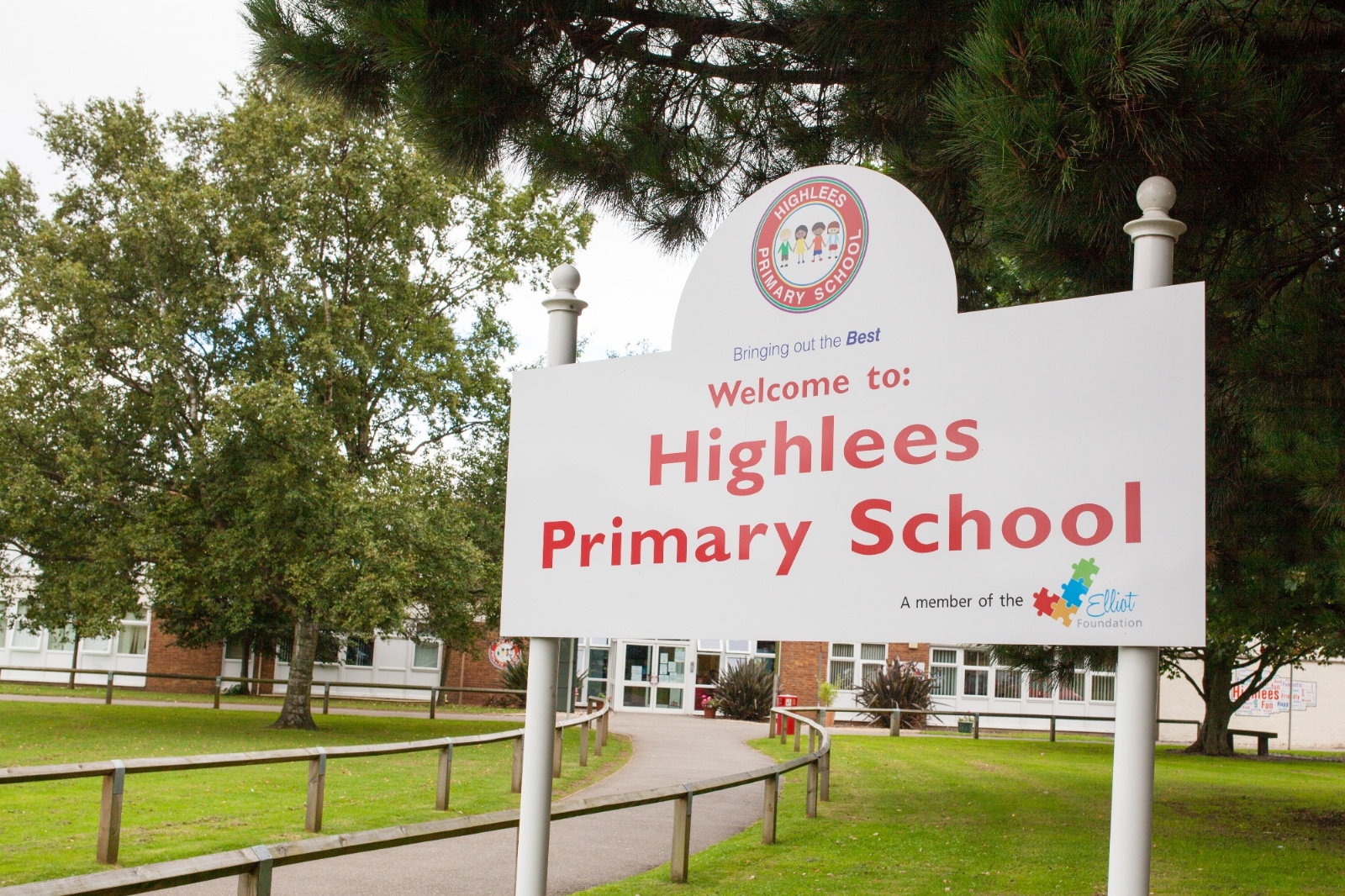 Highlees & Eyrescroft Federation - Highlees School Grounds